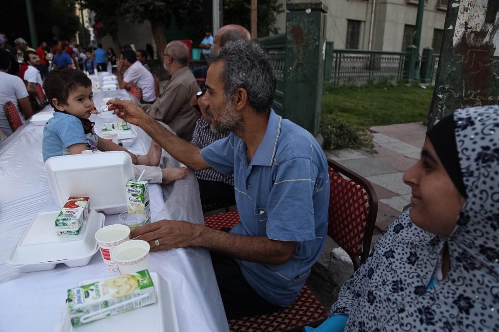 Church Holds Charitable Ramadan Iftar for Muslims in Downtown Cairo ...