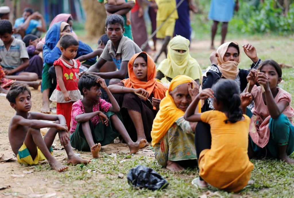400 Killed Amid ‘Massacre’ of Rohingya Muslims in Myanmar | Egyptian ...