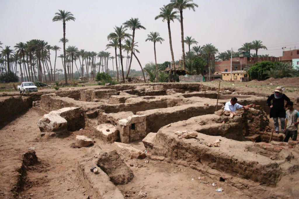 Ancient Roman Building Discovered in Giza | Egyptian Streets
