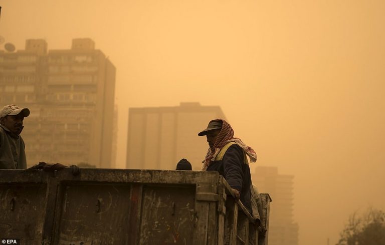 In Photos: Massive Sandstorm Turns Cairo Orange | Egyptian Streets