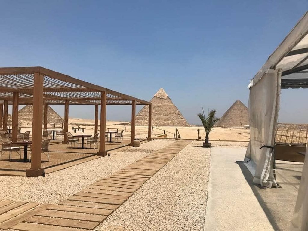In Photos: A Look At the First Restaurant Near Giza Pyramids | Egyptian ...