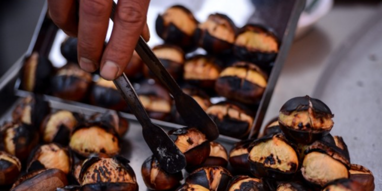 The Many Ways Egyptians Eat ‘Abu Farwa’ | Egyptian Streets